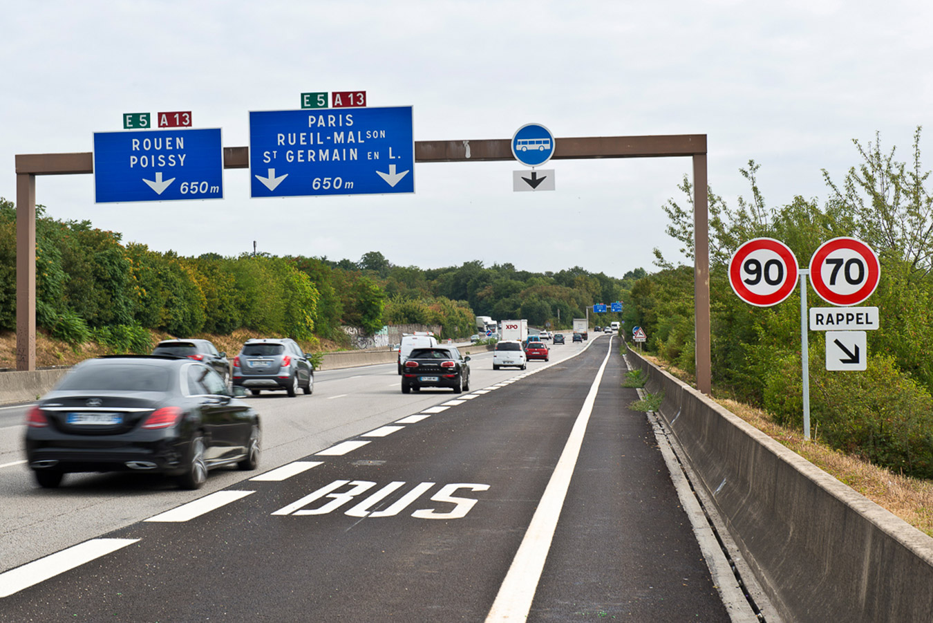 Aménager des voies réservées sur votre réseau structurant | Cerema